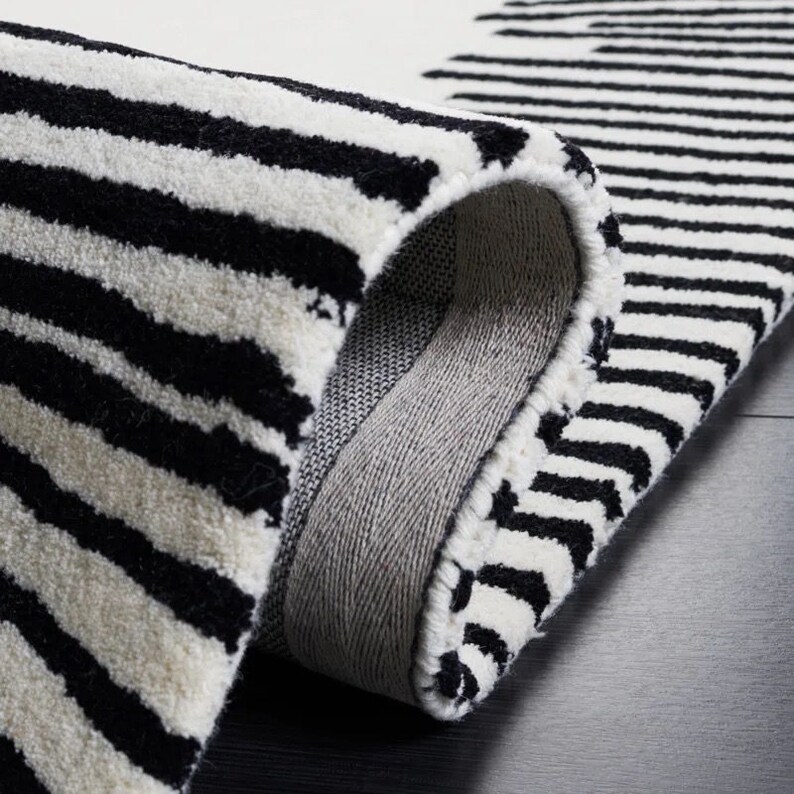 Tatter Black & White Handmade Tufted Texture Modern Style Premium ...