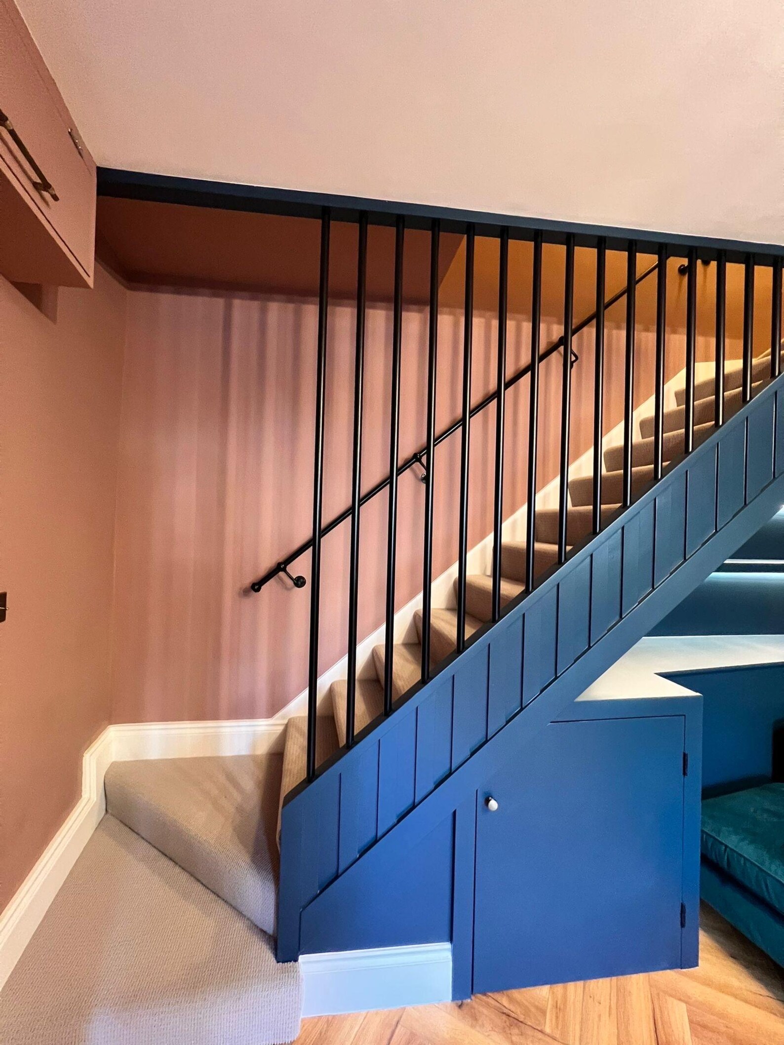 Steel Stair Screen Spindles Metal Wrought Iron Balustrade Floor Ceiling ...