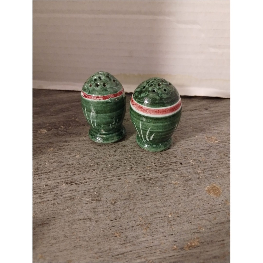 Art Pottery Hand Painted Mexican Salt and Pepper Shakers - Etsy