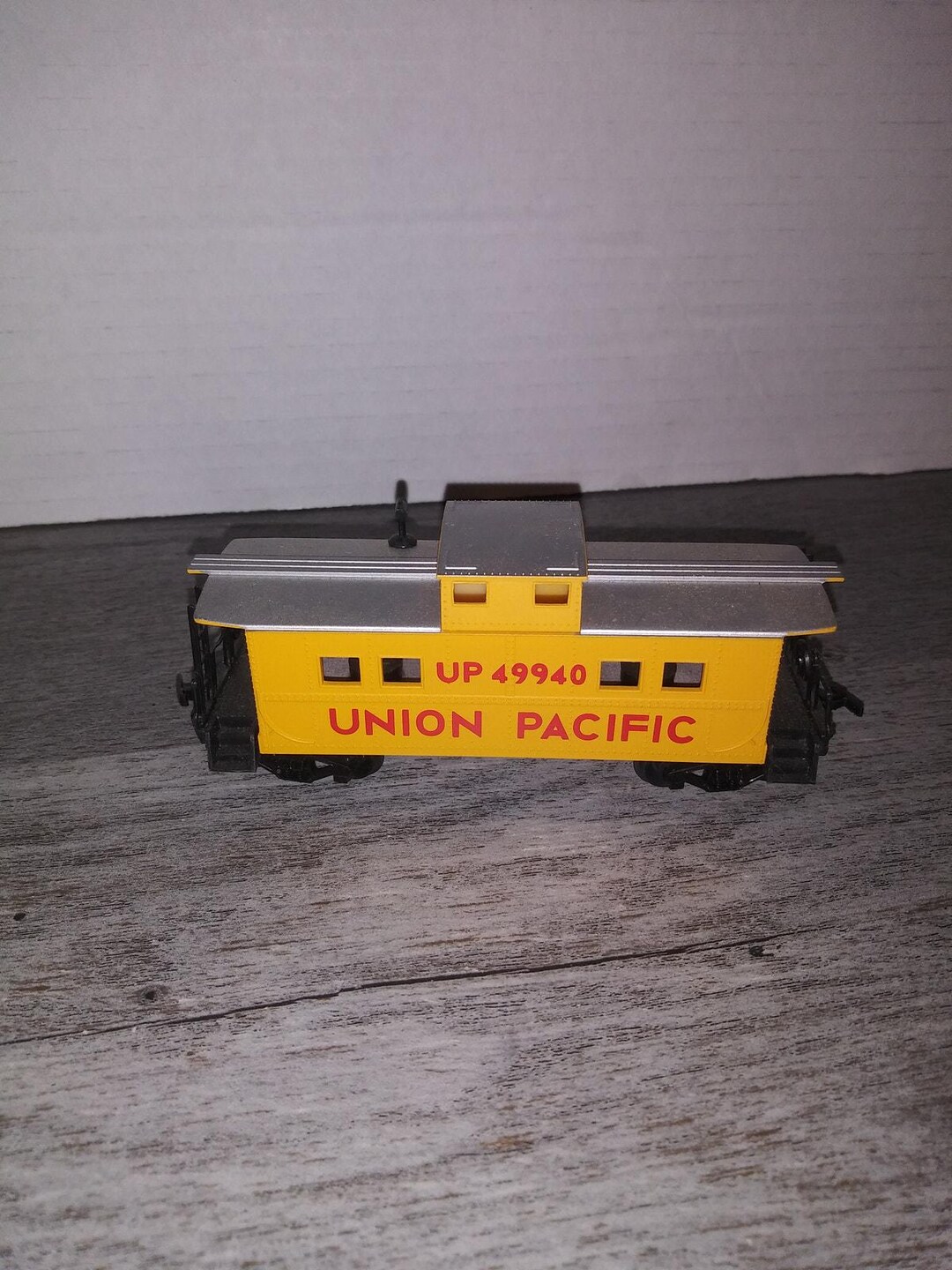 HO Life-like Union Pacific Caboose UP # 49940 - Etsy