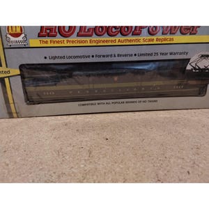 HO Locopower Lighted Locomotive Forward & Reverse Authentic Scale Model Compatible With All HO ...