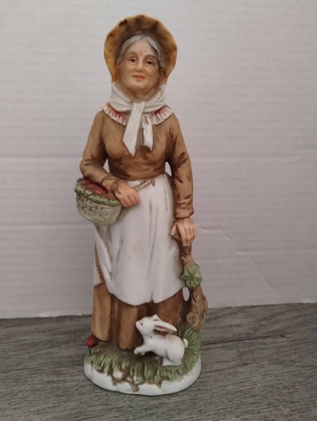 HOMCO 8" Figurine #1409 Old Woman W/ Basket and Rabbit - Etsy