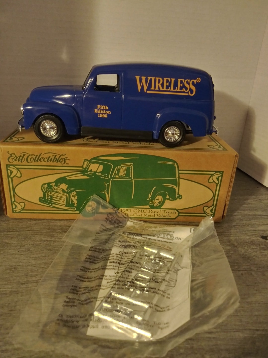 Ertl Car 1:25 Bank 1951 GMC Panel Van Wireless Fifth Edition Blue 1995 ...