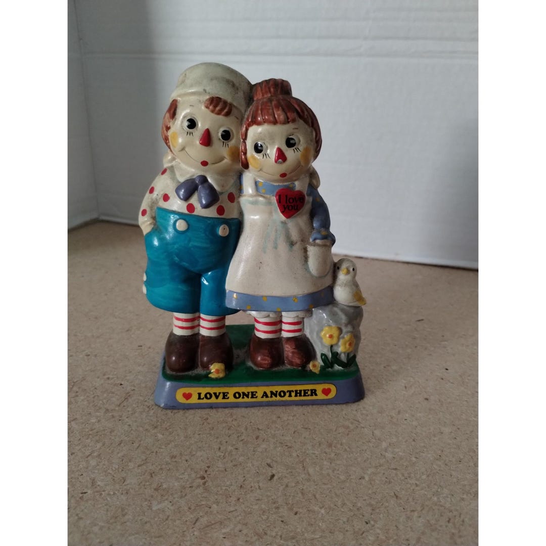 1972 Raggedy Ann & Andy Love One Another Figurine by F.B. Hill Co. - Etsy