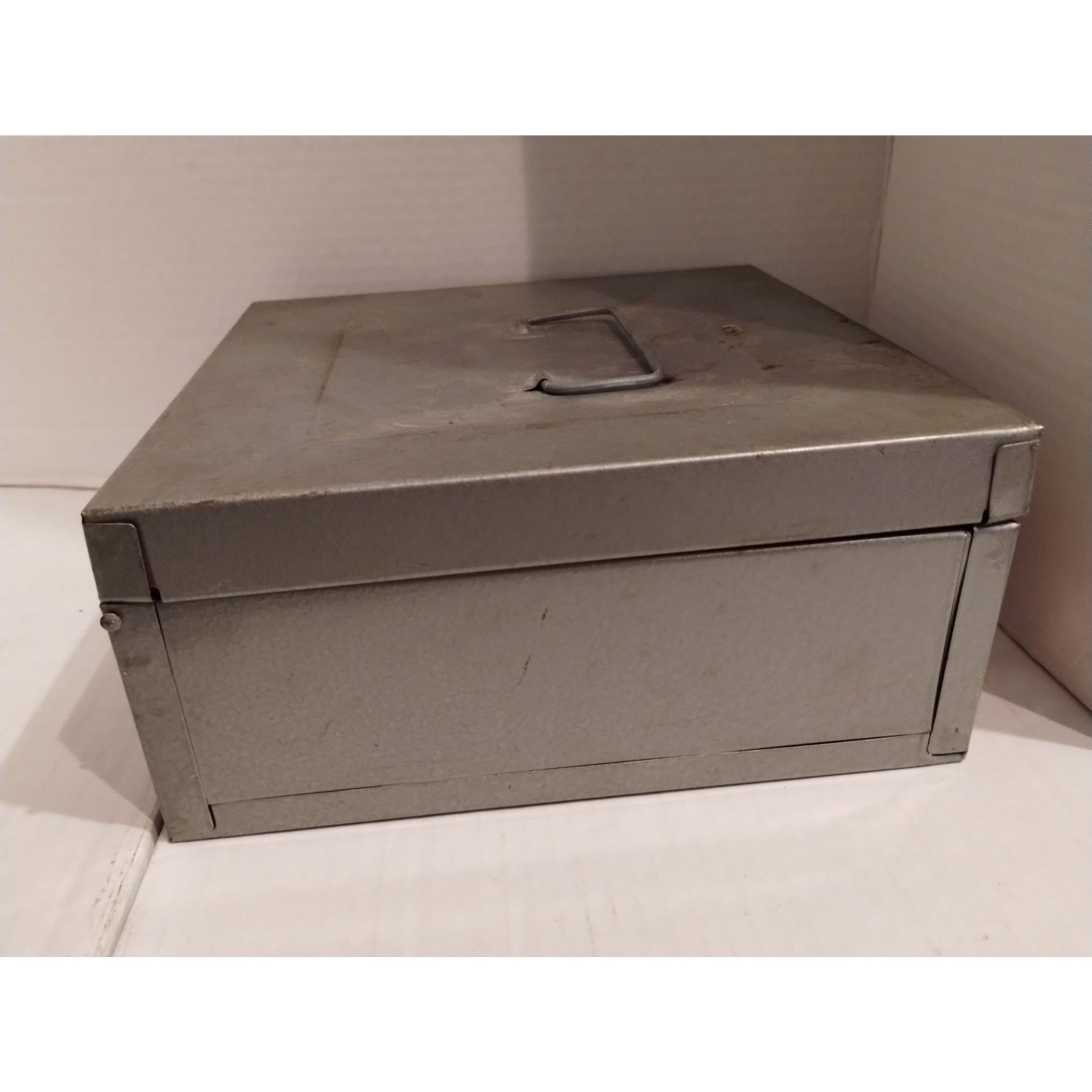 Skotch Kooler PORTA-FILE Metal File Cash Checks Storage Box With Key ...