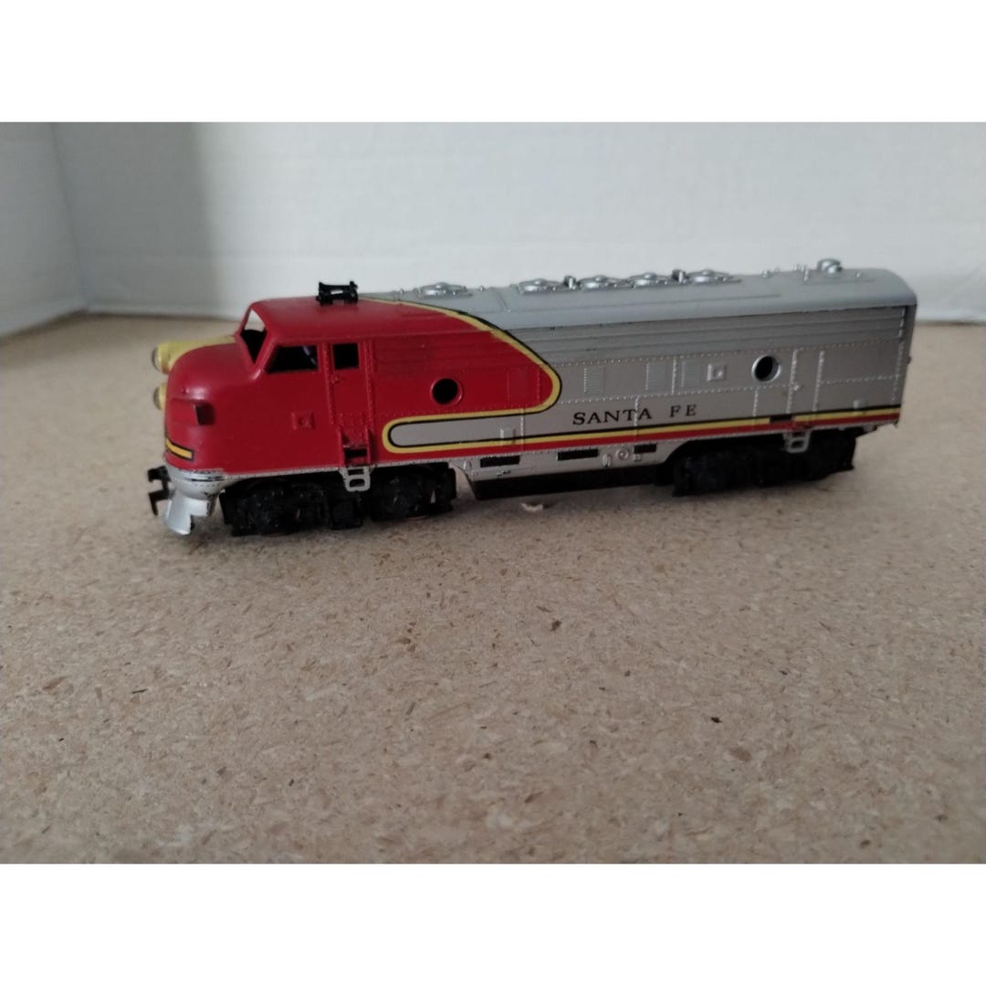Santa Fe Model Train Locomotive Engine Red/gray HO Scale Collectible - Etsy