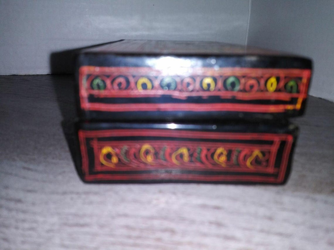 Hand Painted Red, Green, and Yellow Design Lacquer Trinket Box - Etsy