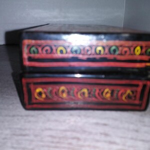 Hand Painted Red, Green, and Yellow Design Lacquer Trinket Box - Etsy