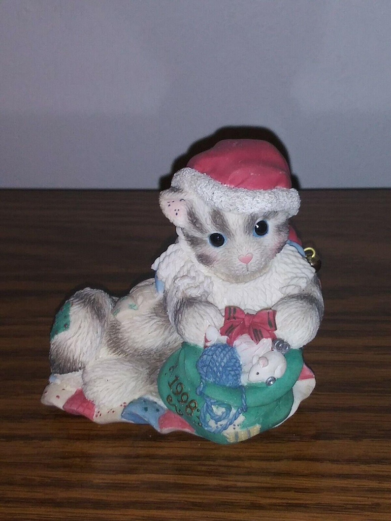 Enesco Calico Kittens Vintage 1998 Resin Christmas Figurine Santa Paws ...