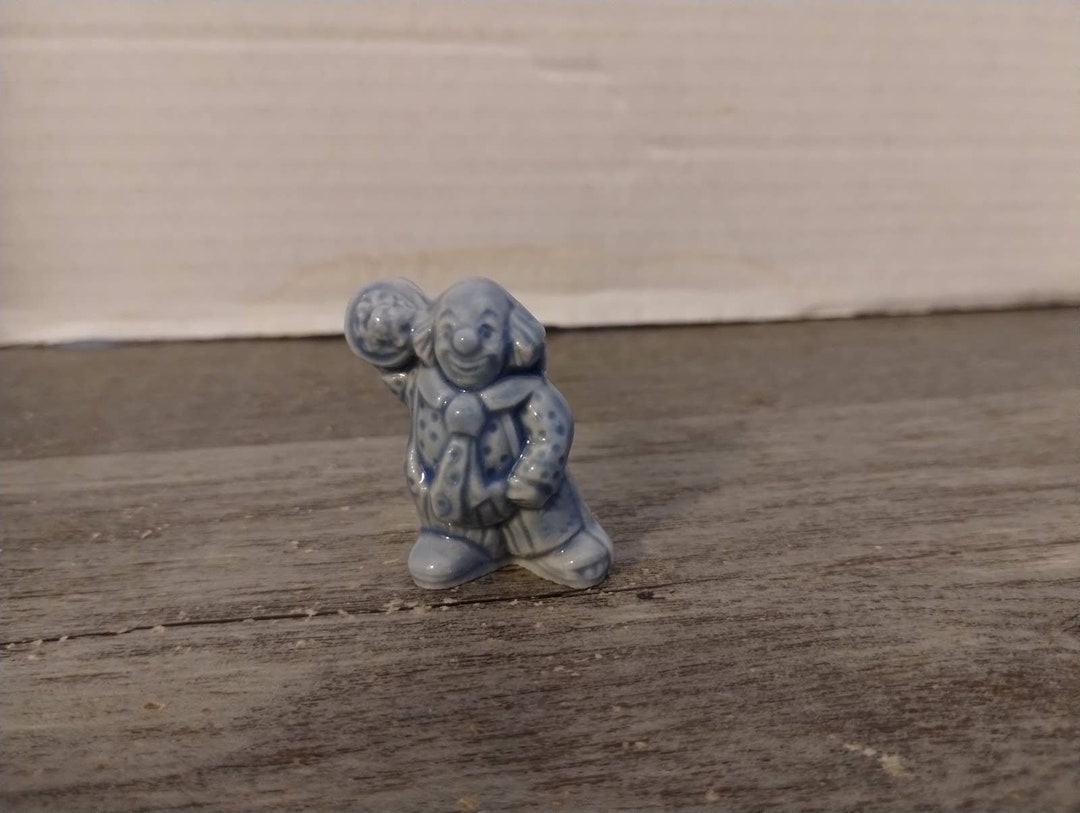 Wade Whimsies Clown Porcelain Miniature Figure Red Rose Tea England ...