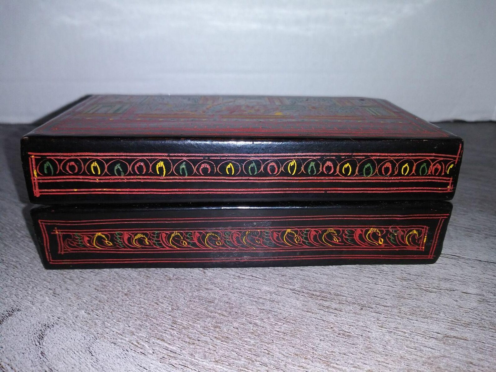 Hand Painted Red, Green, and Yellow Design Lacquer Trinket Box - Etsy