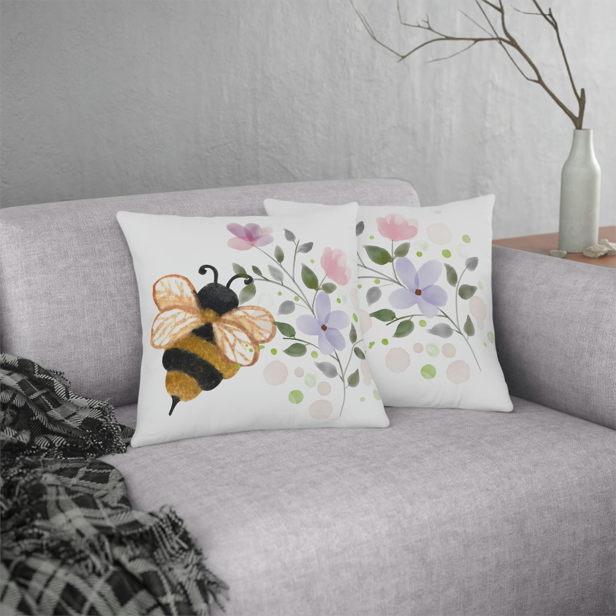 Bumble Bee Waterproof Indoor Outdoor Bee Flower Pillow Spring Décor ...