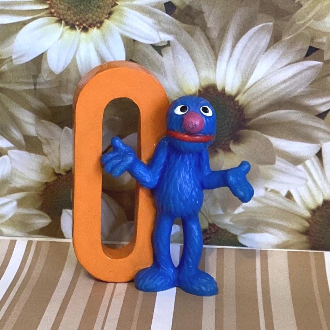 Sesame Street Grover With Large 0, PVC Figure- Applause Numbers Series ...