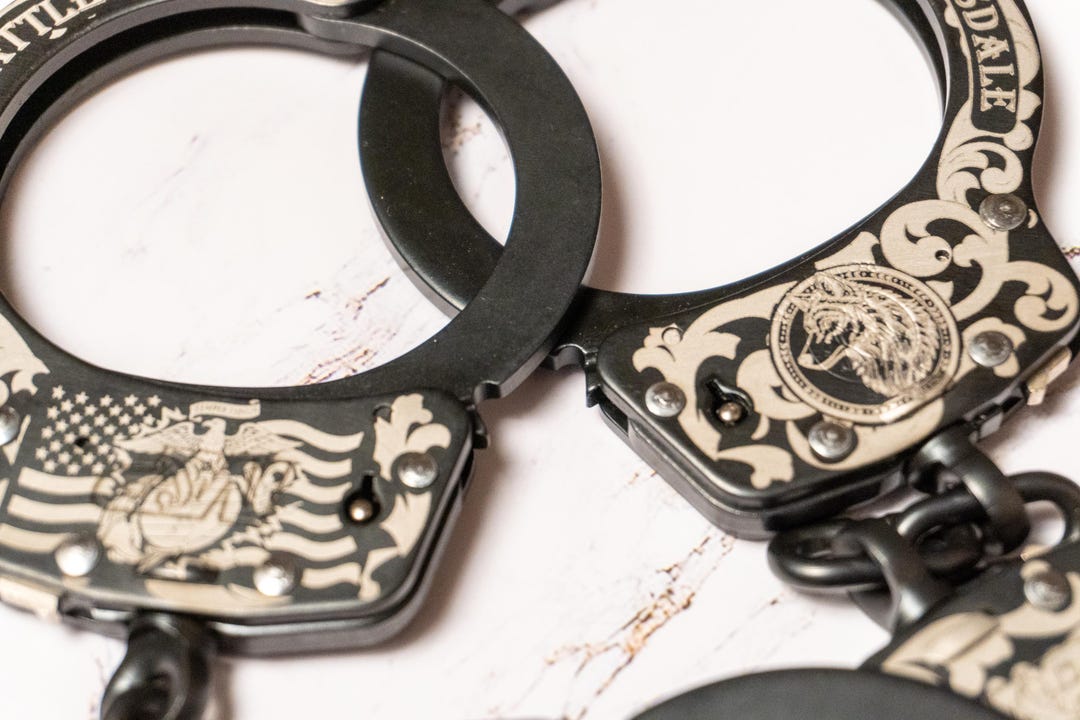 Custom Engraved Smith and Wesson M100 M&P Lever Lock Handcuffs ...