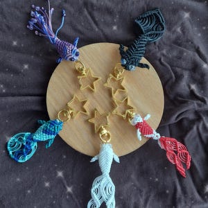 Macrame Koi Fish Keychain / Five Different Designs by Lesoleilhandmade - Etsy