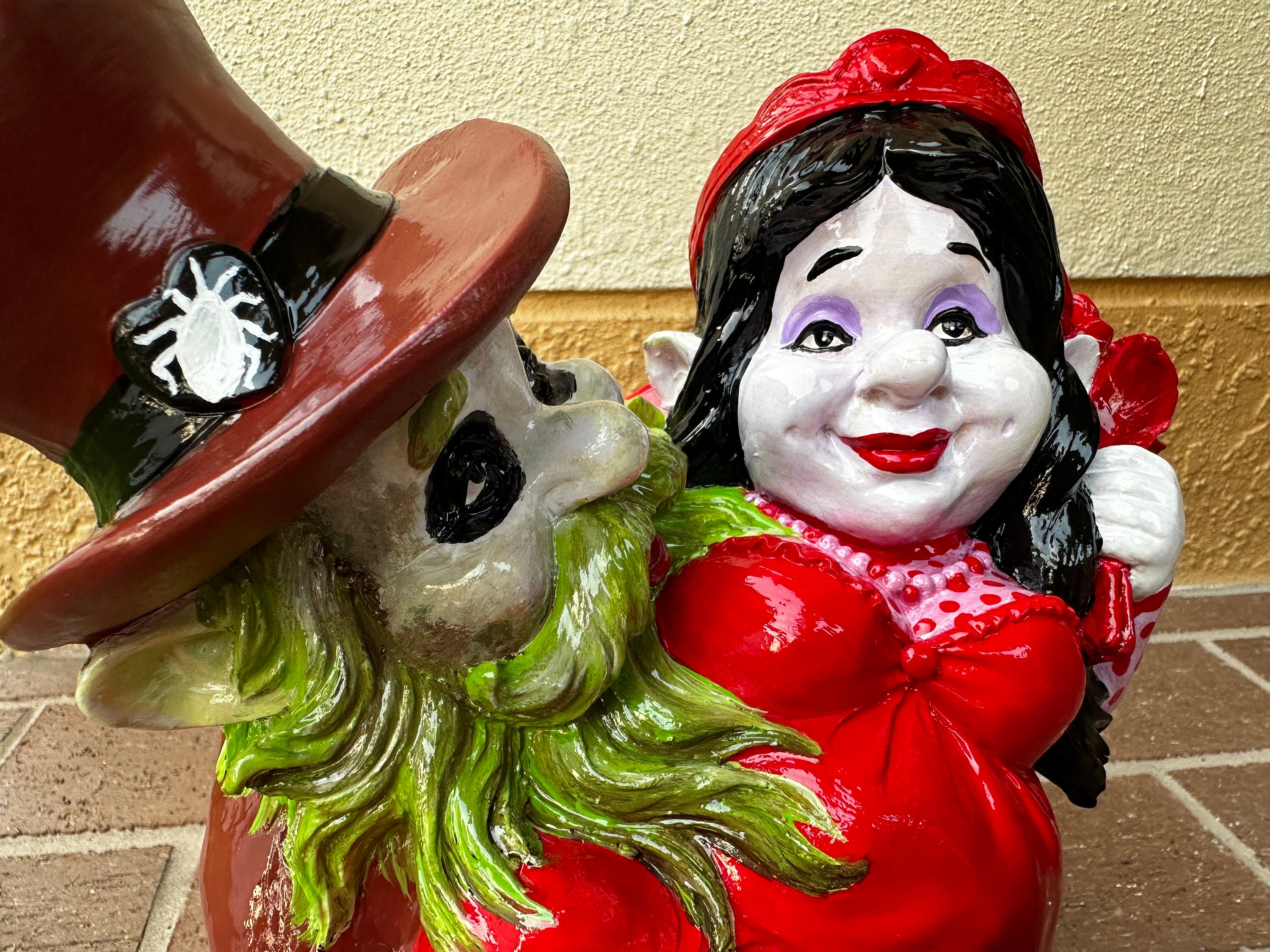 Beetlejuice & Lydia Bride and Groom Garden Gnomrs - Etsy