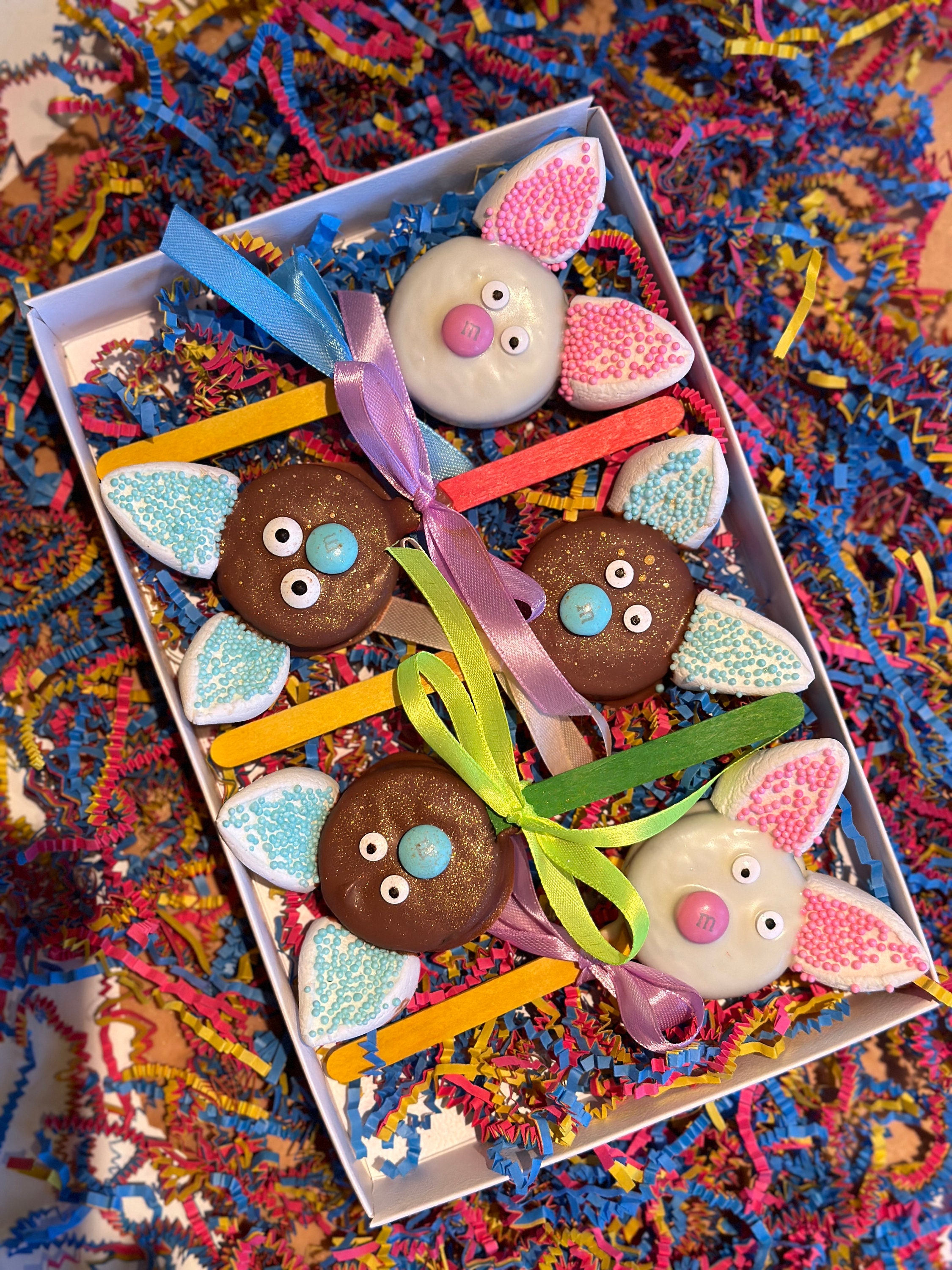 Easter Oreo Cookie Pops! Cute Chocolate Covered Oreo Bunnies With ...