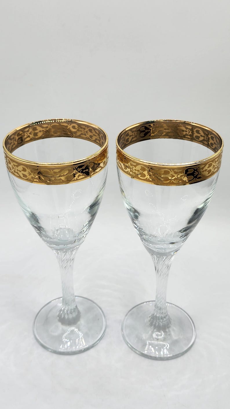 2x Circleware classique Gold Encrusted Thick Trim Crystal Small Wine ...