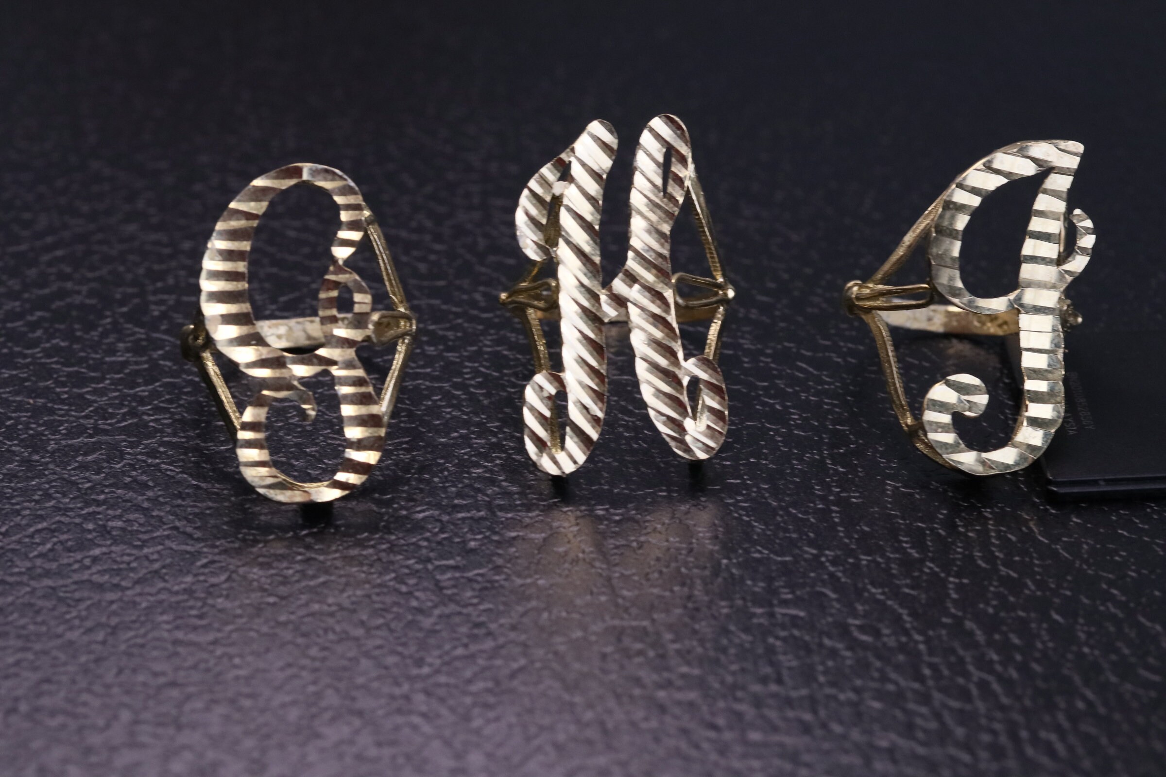 10K Yellow Gold Cursive Initial Letter Ring / Alphabet Diamond Cut Ring ...