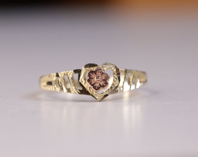 10K Gold Tiny Heart Flower Ring / 10K Gold Stacking Ring / Cute Ring / Minimalist Ring / Cheap ...