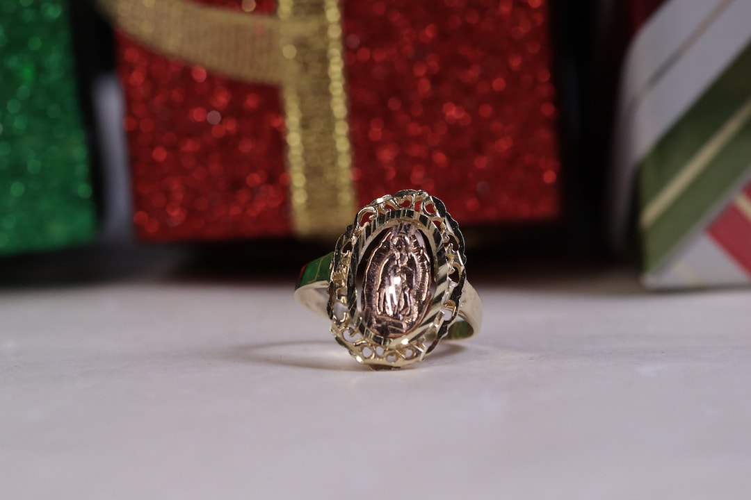 14k Yellow Gold Simple Pray Virgin Mary Ring / Religious Women Ring ...