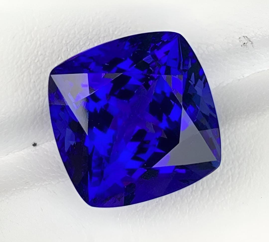 D Block Color Natural 5 Carat Size Tanzanite Cushion Shape Gemstone D ...
