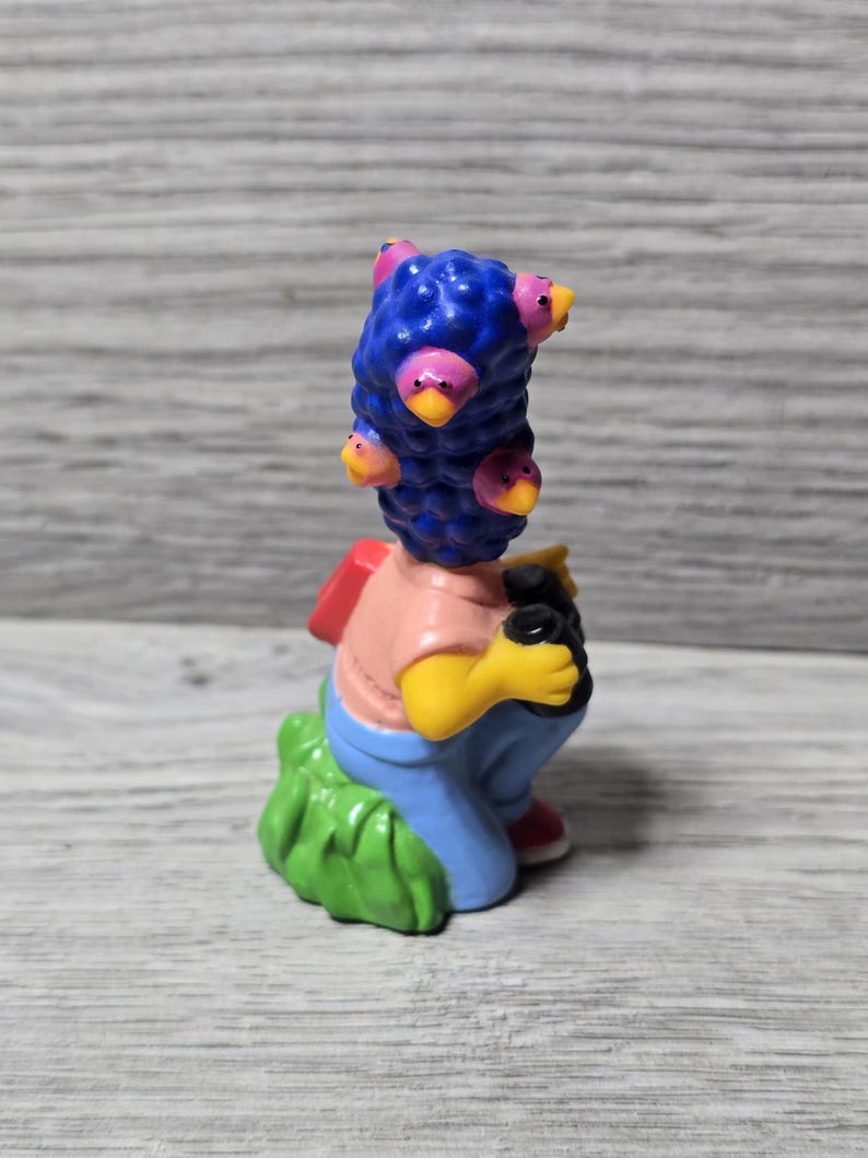 1990 Marge Simpson PVC Figure Bird Watching With Birds in Hair Burger ...