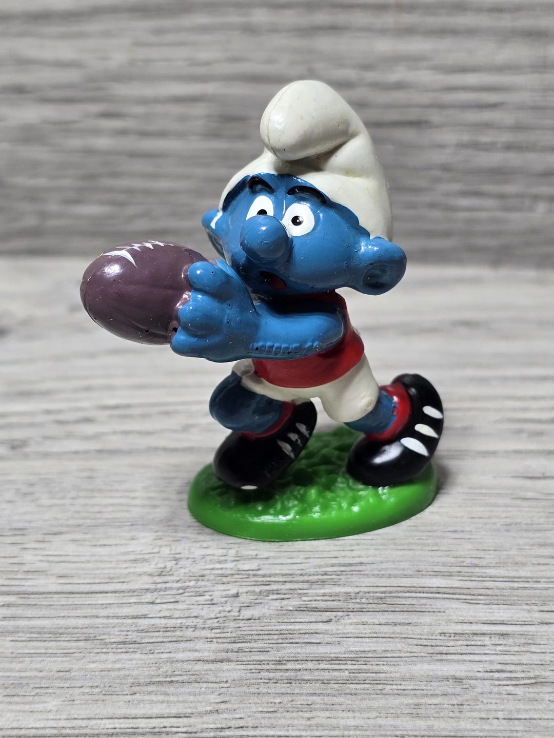 1980 Smurfs Australian Football Smurf RARE 2" PVC Schleich Figure Peyo ...