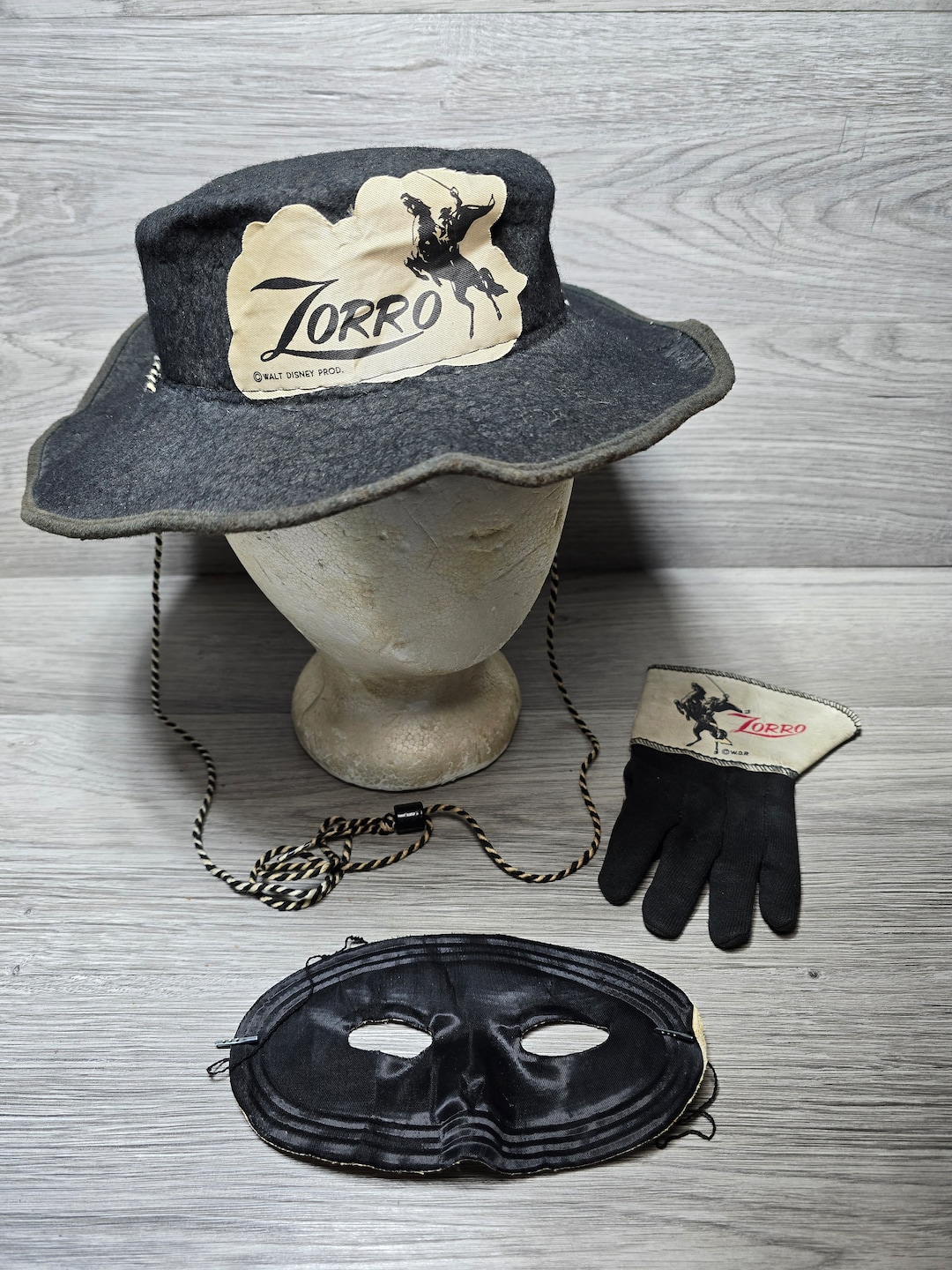 1950s Walt Disney Zorro Child Felt Hat Mask and Glove - Etsy UK