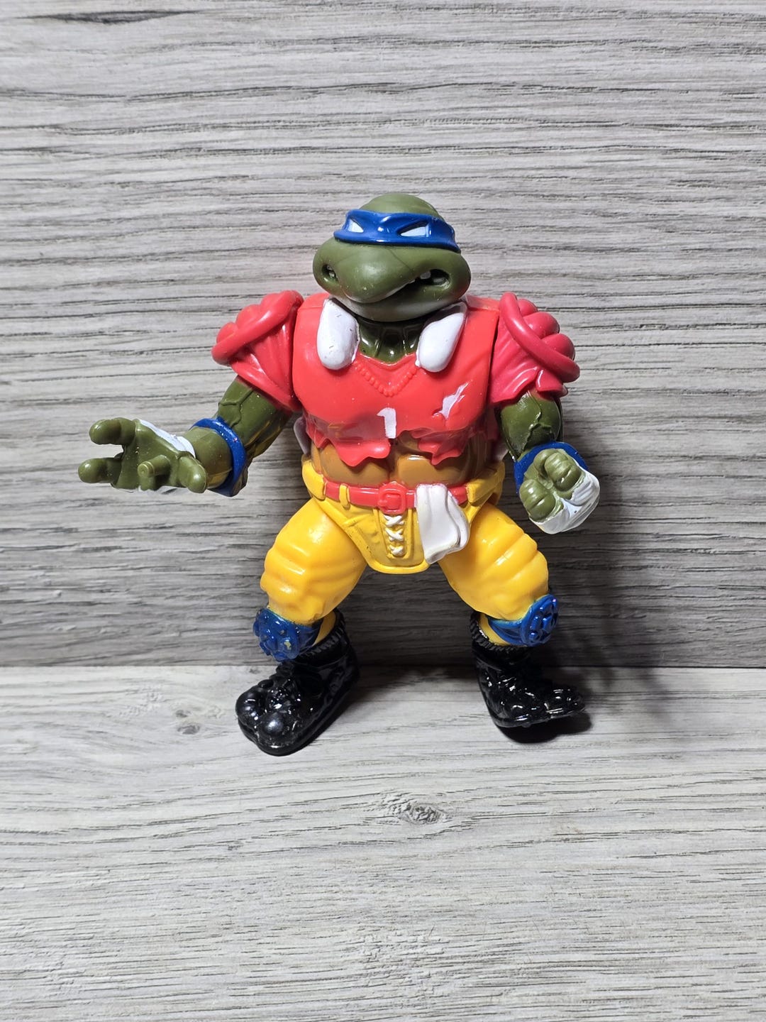 1991 TMNT Teenage Mutant Ninja Turtle Leonardo Football Player Figure ...