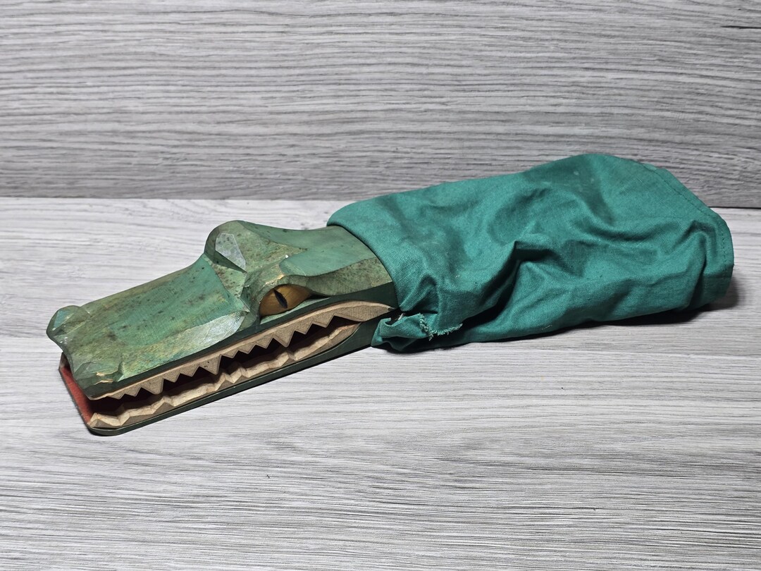 Antique Hand Carved Wood Aligator Crocodile German Hand Puppet Germany ...