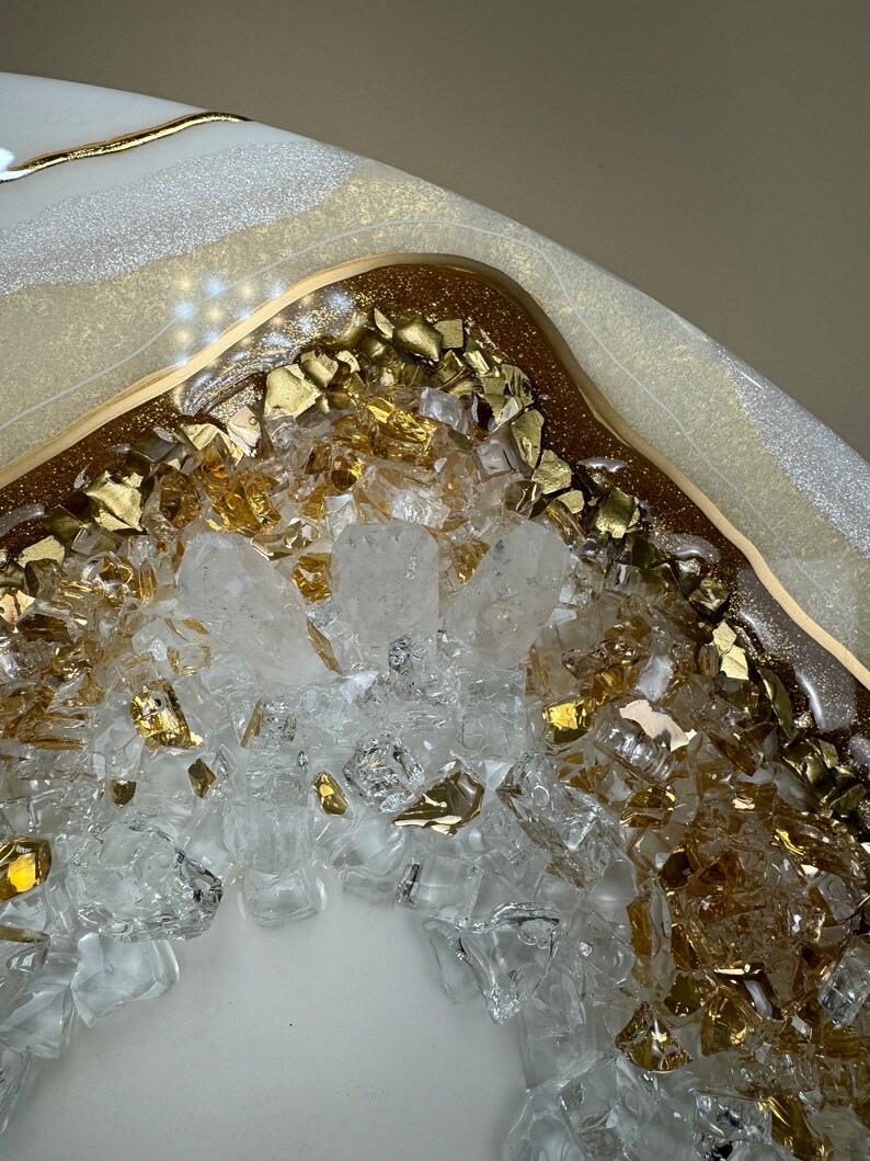 24 White and Gold Geode Inspired Resin Artwork With Real Quartz ...