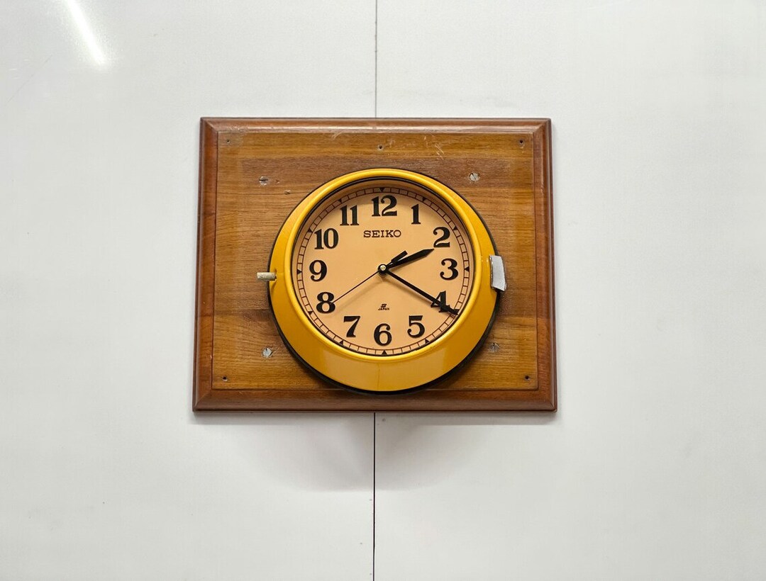 Antique Refurbish Original Quartz Retro Style Seiko Wall Clock - Yellow ...