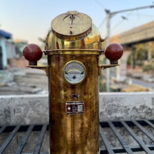 Marine Antique Industrial Saura Keiki Seisakusho Brass Magnetic Boat ...