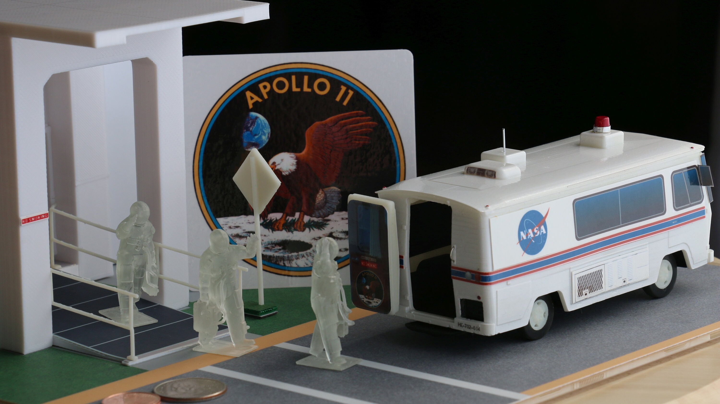 NASA Apollo 11 Walkout 1:43 Scale Model Diorama, With Astronaut ...