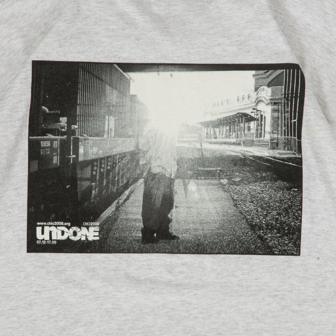 Vintage Alore 90s Undone Back Print Graphic T-shirt XL Mens Light Grey ...