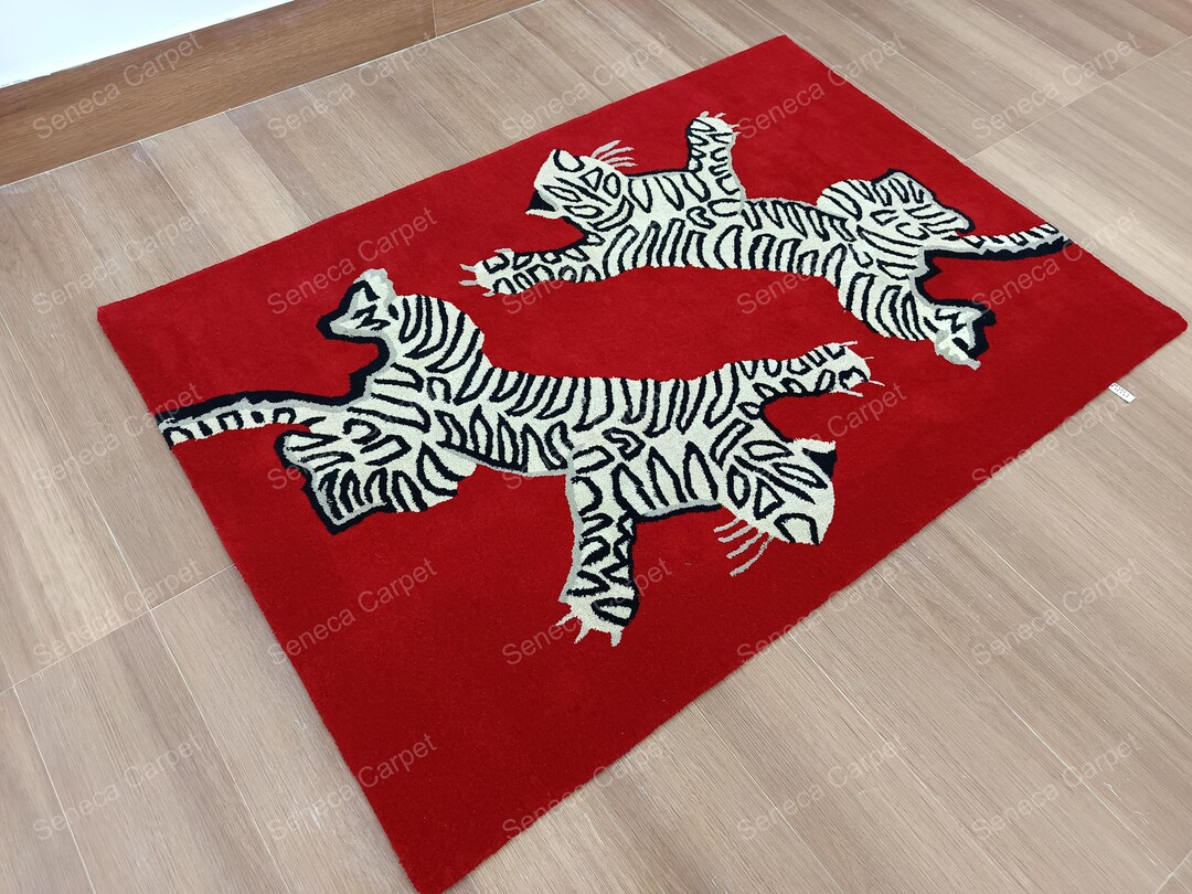 Climbing Leopard Rug – Worldwide Free Shipping | Hand-tufted With 100% ...