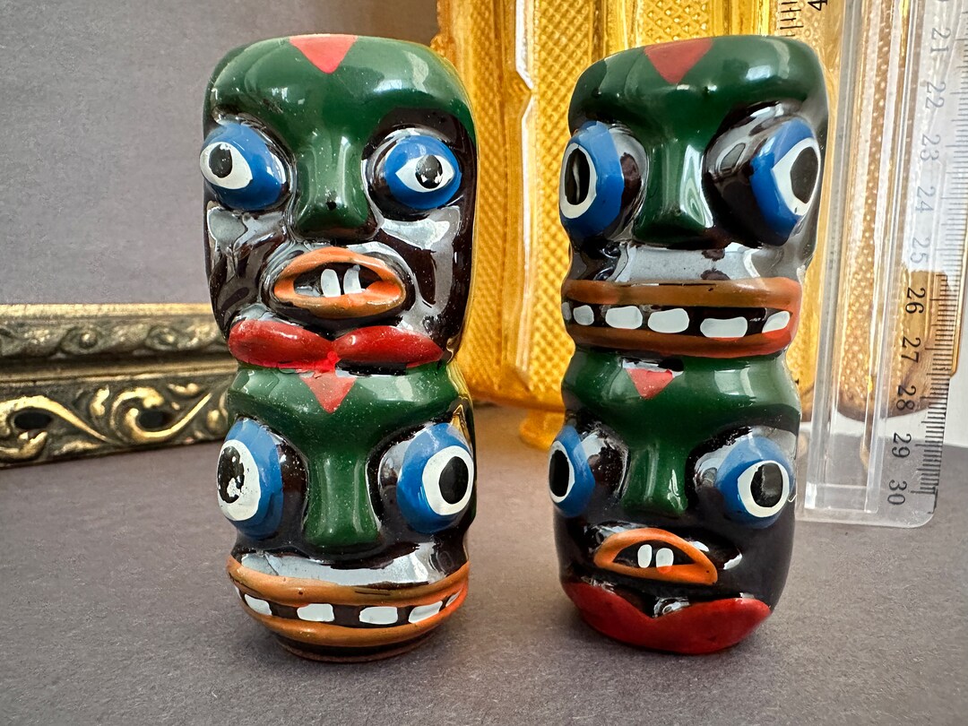 Super Rare Indigenous Totem Pole Salt and Pepper Shakers for Collectors ...