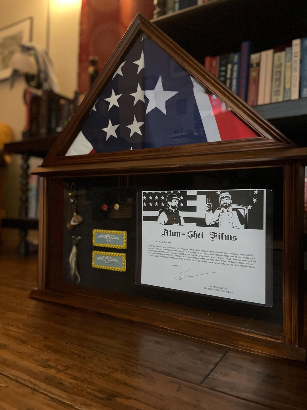 Checkmate Lincolnites Luxury Display Case With Background Flags, One-of ...
