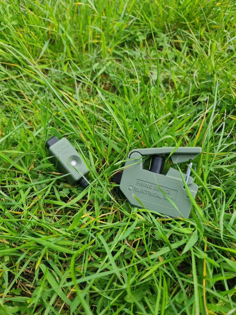 Claymore Mine M18A1 CLACKER M57 M40 Test Set Replicas 1:1 Scale Call of ...