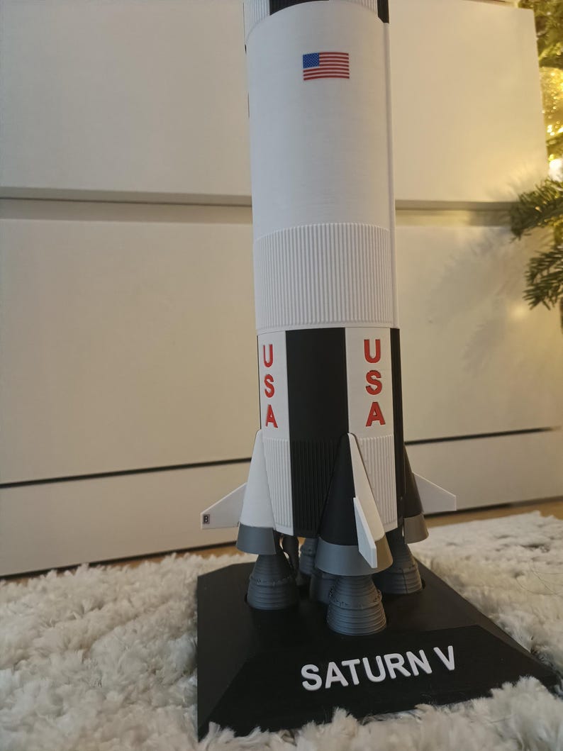 SATURN 5- SATURN V- APOLLO 11 Rocket Model - Scale 1/144 - Fully ...