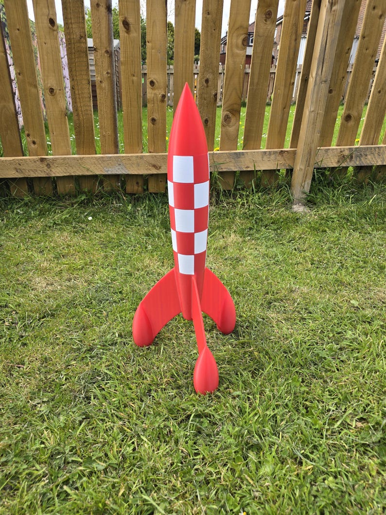 Tintin Moon Rocket Model – Destination Moon – Collectible Red & White ...