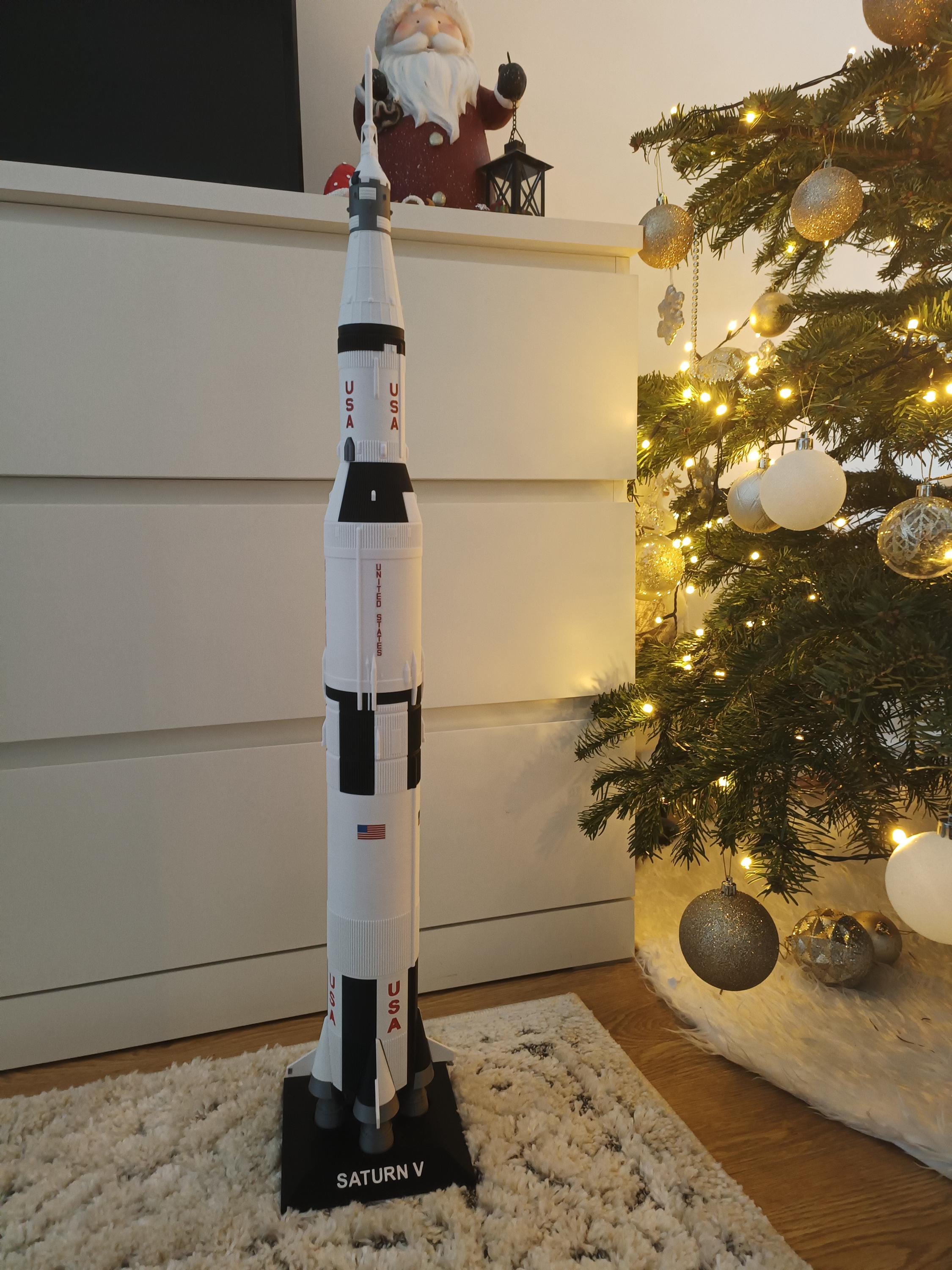 SATURN 5- SATURN V- APOLLO 11 Rocket Model - Scale 1/144 - Fully ...