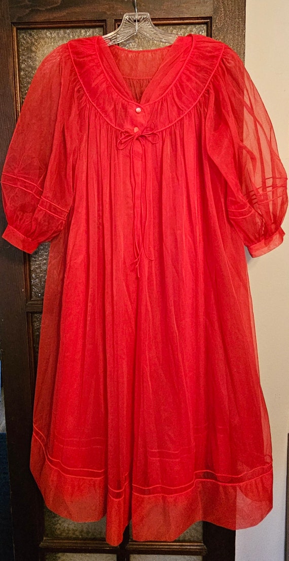 Vintage red shadowline nightgown - Gem
