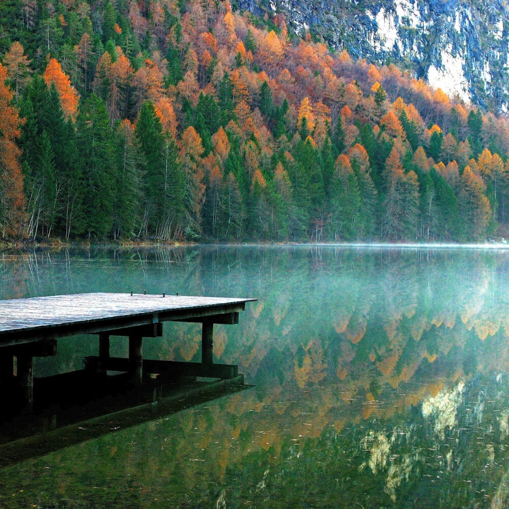 Autumn Desktop Wallpaper. Welcome in the Season's Beautiful Vibrant ...