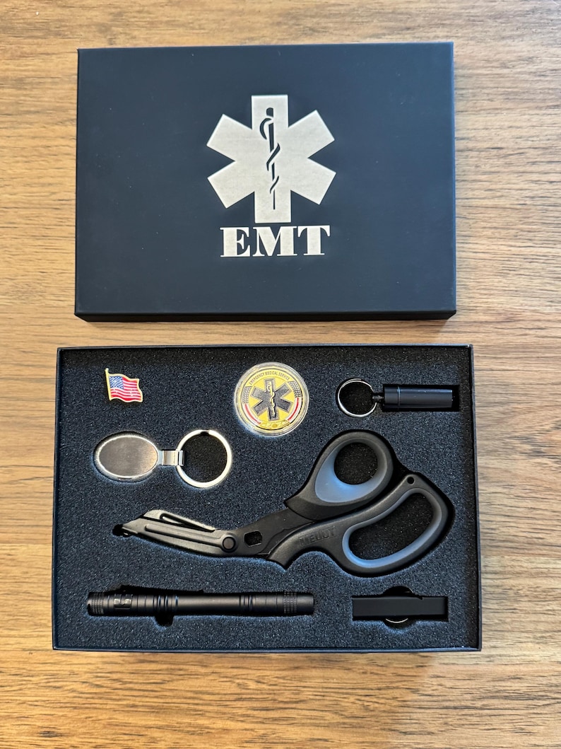 Engravable EMT Gift Box: Trauma Scissors, Pen Light & More - Etsy