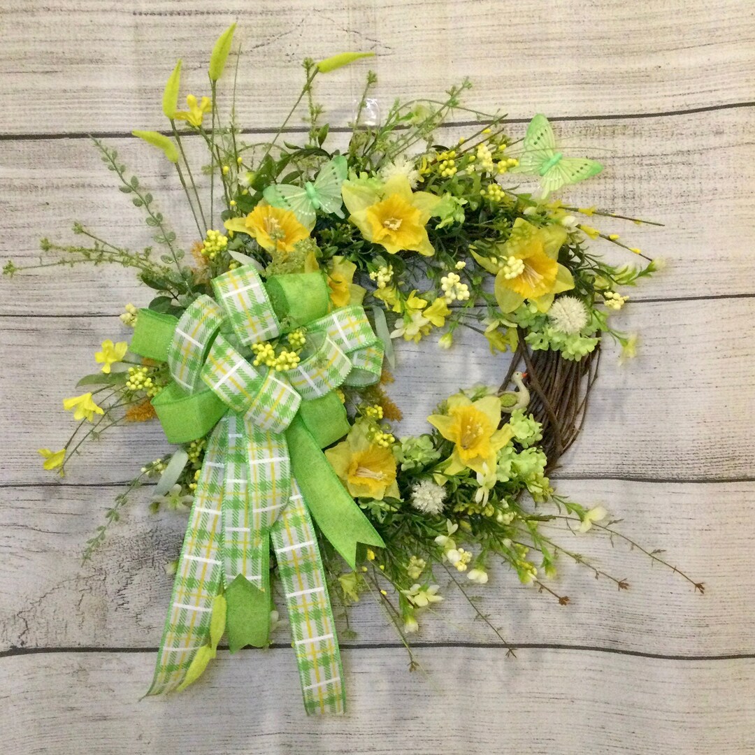 Vibrant Spring Daffodil Front Door Wreath, Yellow and Green Spring ...