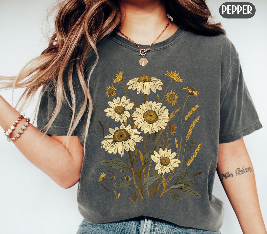Cottagecore Vintage Wildflowers Comfort Colors® T-shirt, Vintage Style ...
