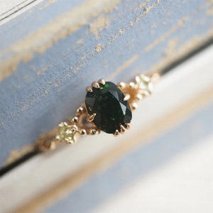 Vintage Green Agate Ring, Oval Cut Moss Green Crystal Statement Ring, Dark Green Gemstone, Gold ...
