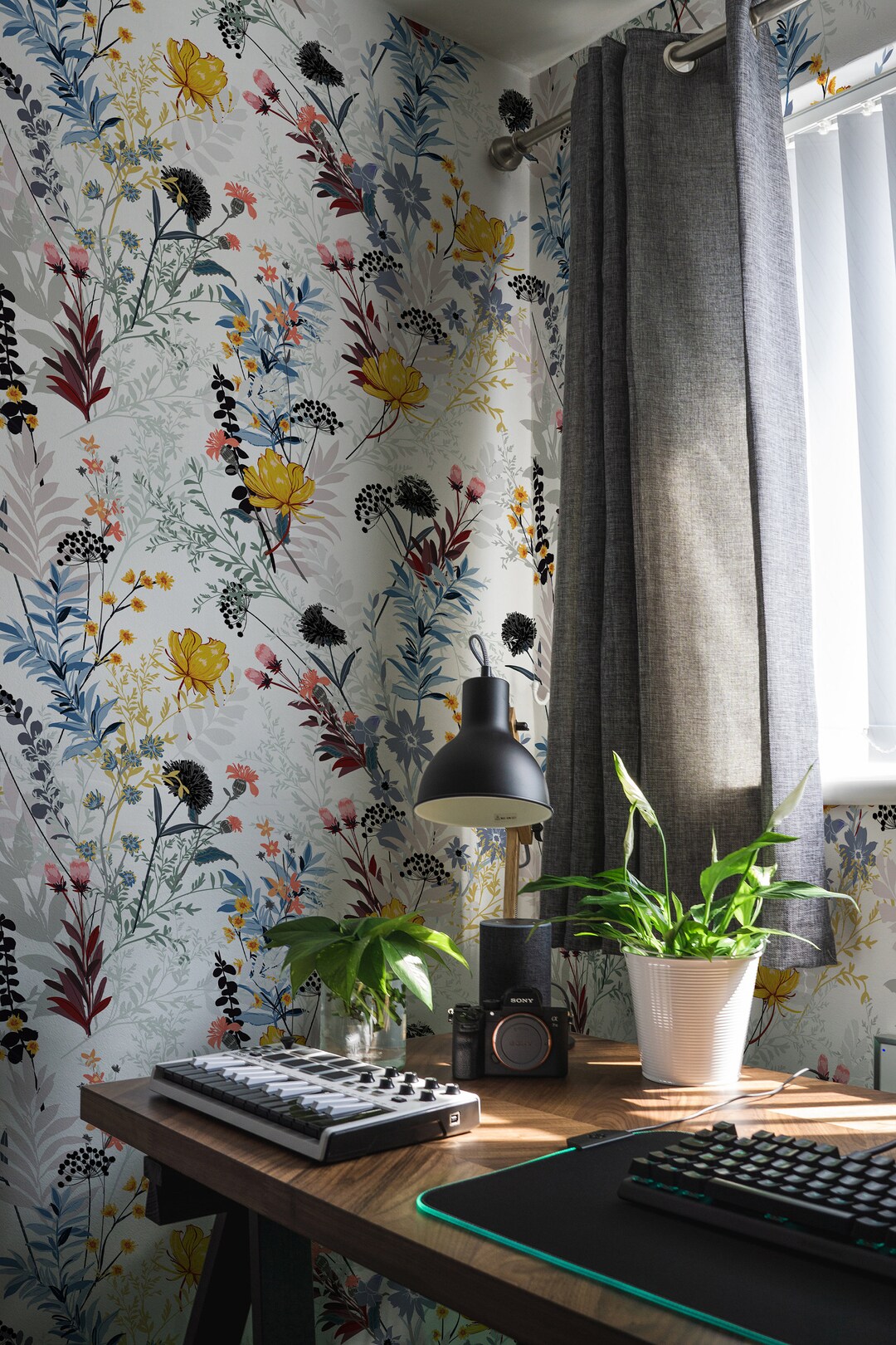 Soft Botanical Field Wall Mural Wildflower Removable Wallpapers Soft ...